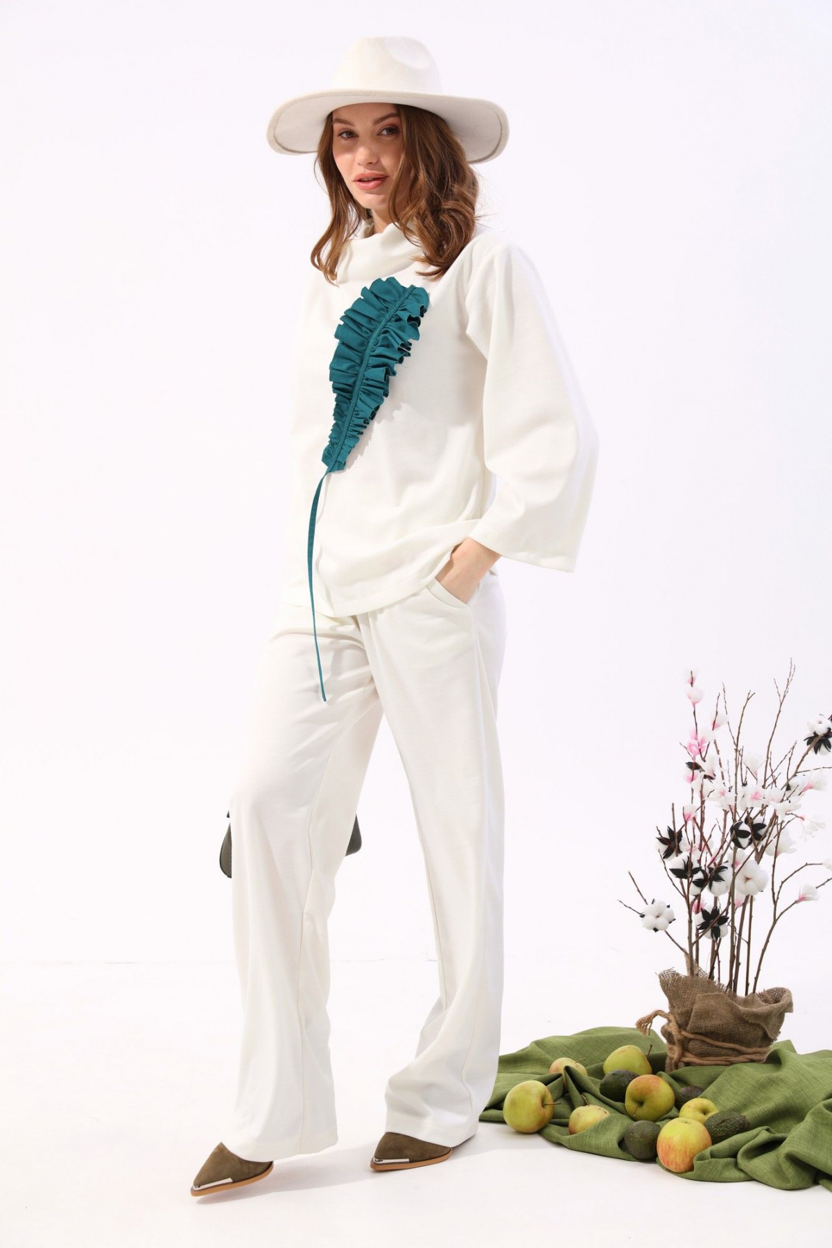 NikVa 705-8 молоко | Брюки NikVa купить за 7743₽