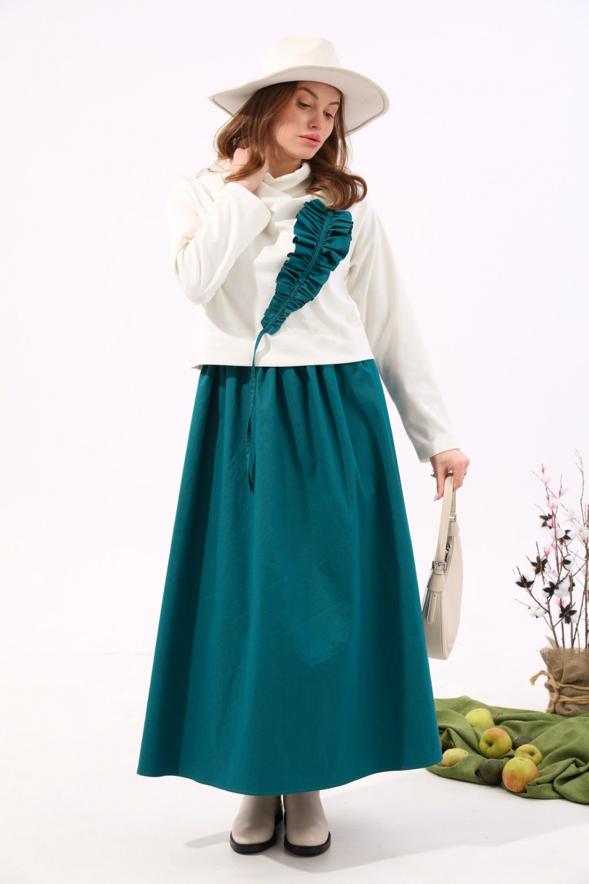 NikVa 924-3 молоко+изумруд | Платье NikVa купить за 8325₽